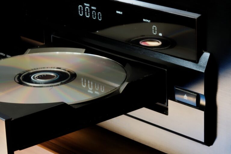 How To Clean a CD Player – Ultimate Guide You Must Know - Music ...